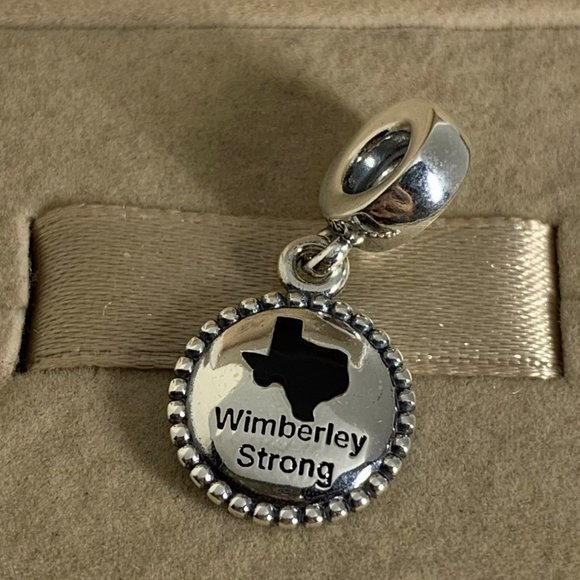 Pandora | Jewelry | Pandora Wimberley Texas Map Strong Travel Exclusive ...
